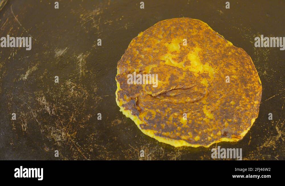 Venezuelan Cachapas maid of yellow corn Stock Video Footage - Alamy