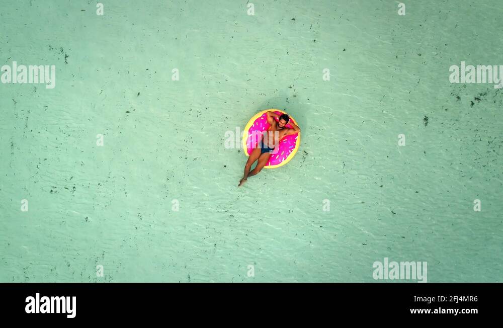 Floating Donut Stock Videos And Footage Hd And 4k Video Clips Alamy