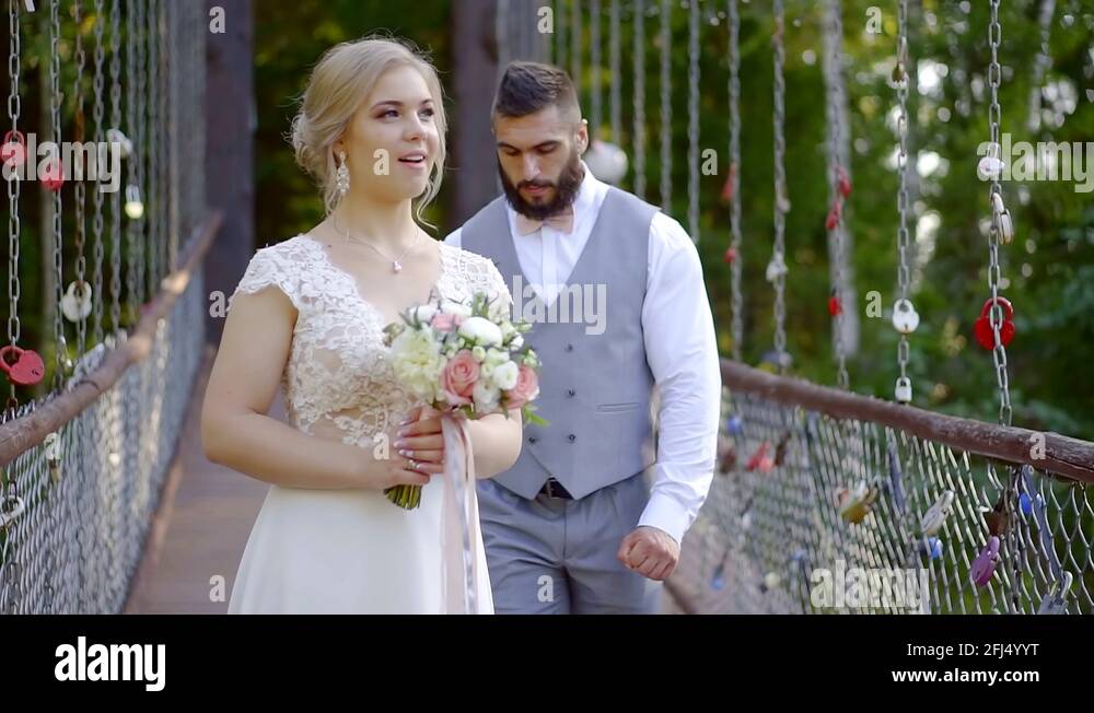 Bridge and groom Stock Videos & Footage - HD and 4K Video Clips - Alamy