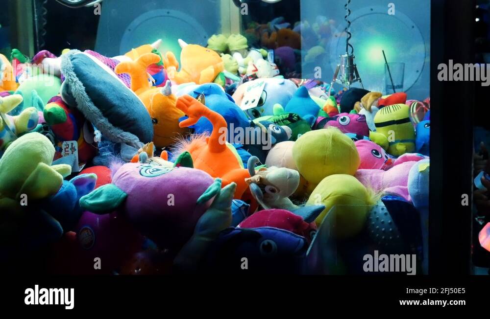 Claw animals Stock Videos & Footage - HD and 4K Video Clips - Alamy