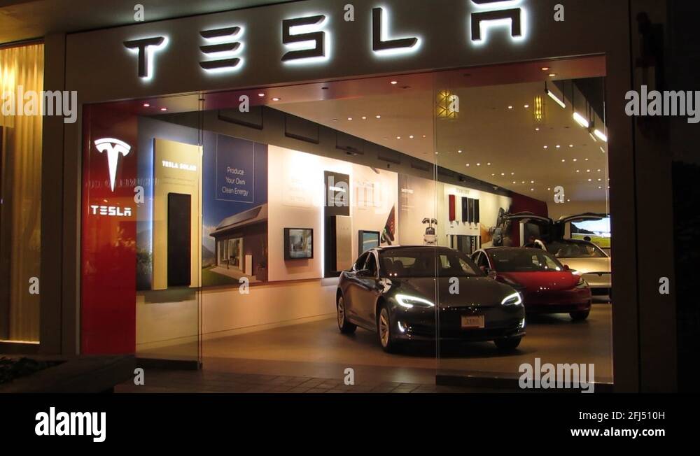 Tesla showroom Stock Videos & Footage - HD and 4K Video Clips - Alamy