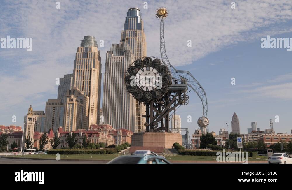 Clock on roundabout Stock Videos & Footage - HD and 4K Video Clips - Alamy