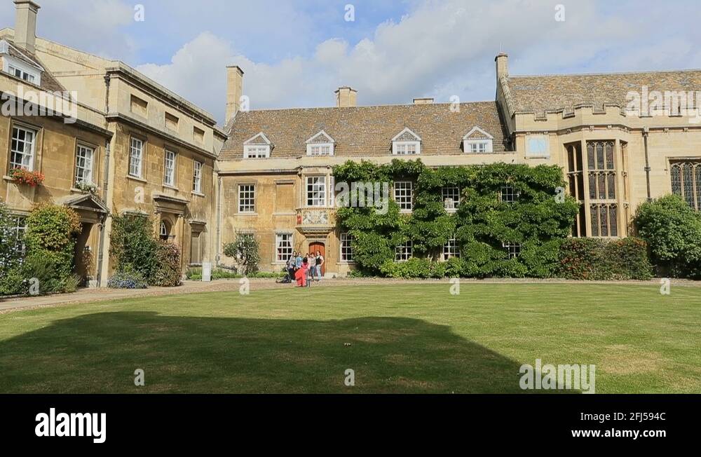England courtyard Stock Videos & Footage - HD and 4K Video Clips - Alamy