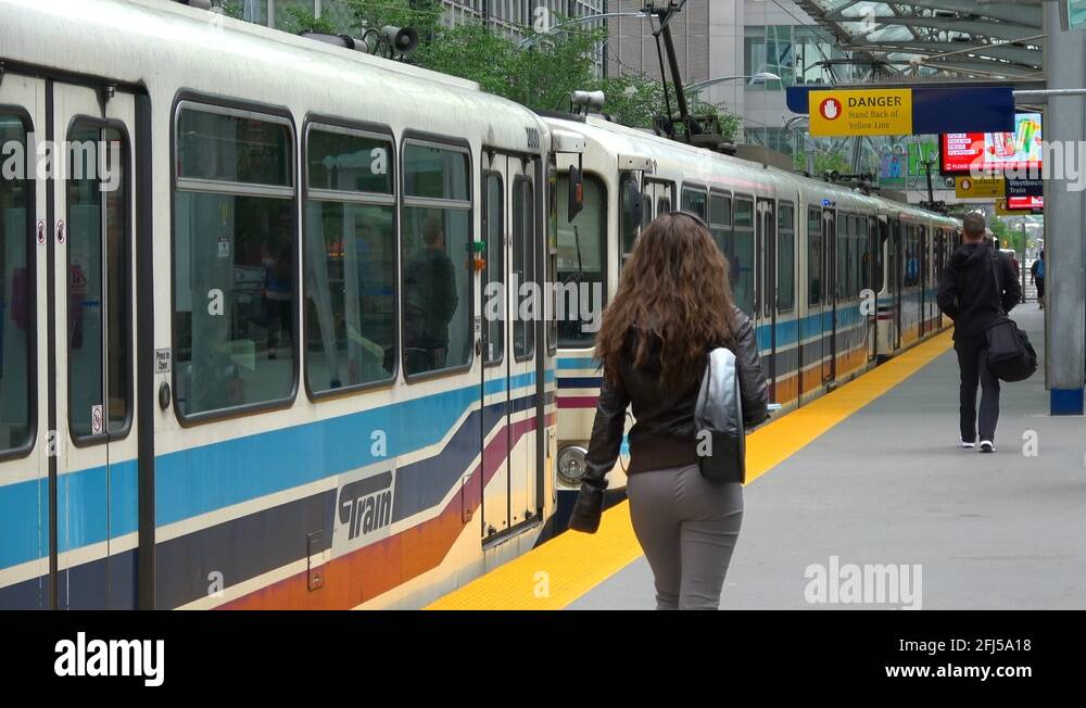 LRT at platform, Siemens–Duewag U2, Siemens SD-160 approaches Stock ...