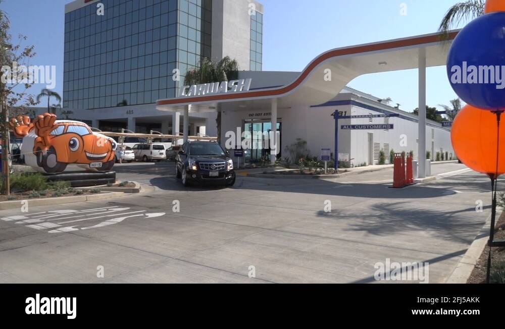 Exit car wash Stock Videos & Footage - HD and 4K Video Clips - Alamy
