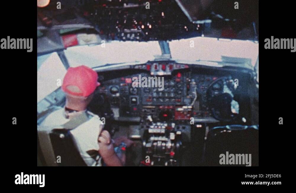 Pilot dummy Stock Videos & Footage - HD and 4K Video Clips - Alamy