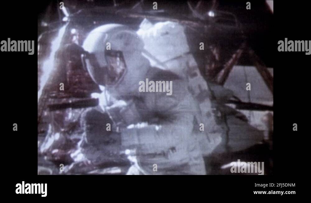 Astronauts close EVA-2 because of limited oxygen and water in backpack ...