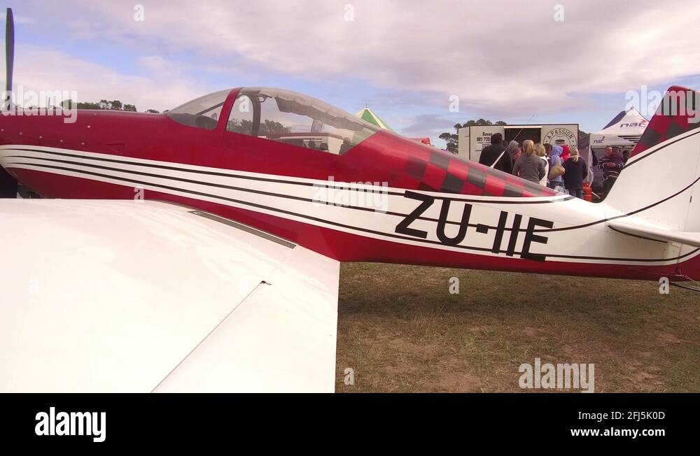 Maroon aircraft Stock Videos & Footage - HD and 4K Video Clips - Alamy