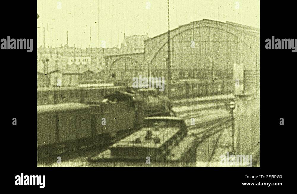 1920s train interior Stock Videos & Footage - HD and 4K Video Clips - Alamy