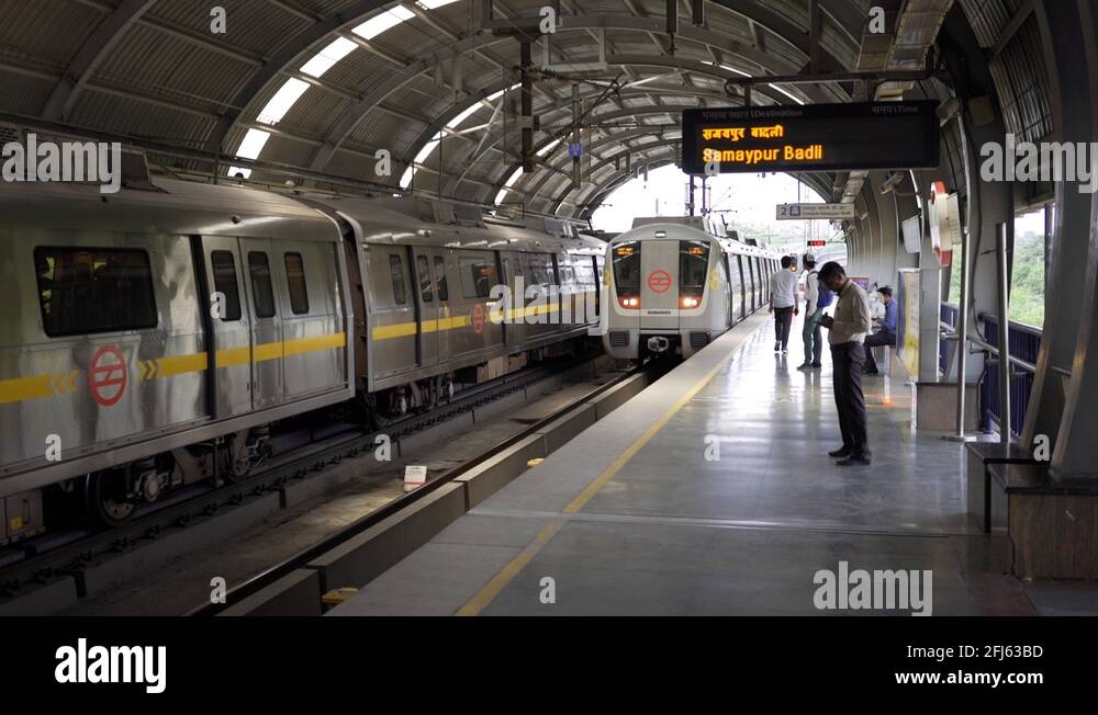 Crowded carriage metro train station Stock Videos & Footage - HD and 4K ...