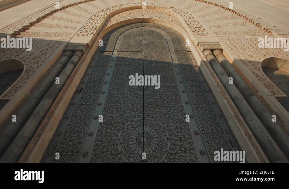 Mosque gate Stock Videos & Footage - HD and 4K Video Clips - Alamy