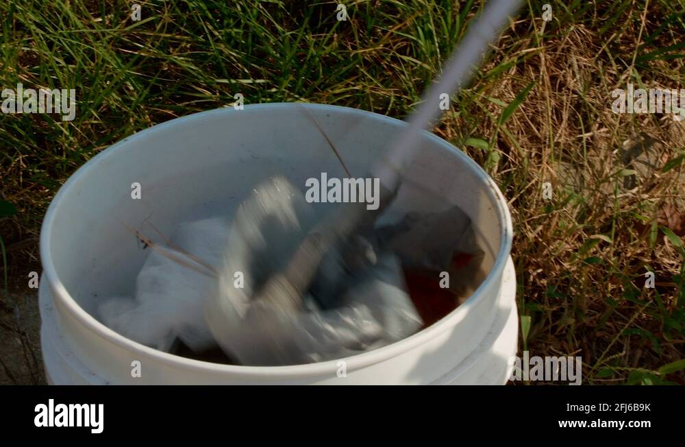Highway trash Stock Videos & Footage - HD and 4K Video Clips - Alamy