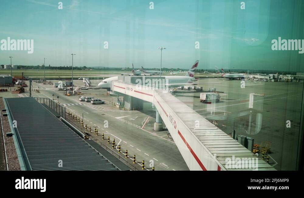Jet airport runway Stock Videos & Footage - HD and 4K Video Clips - Alamy