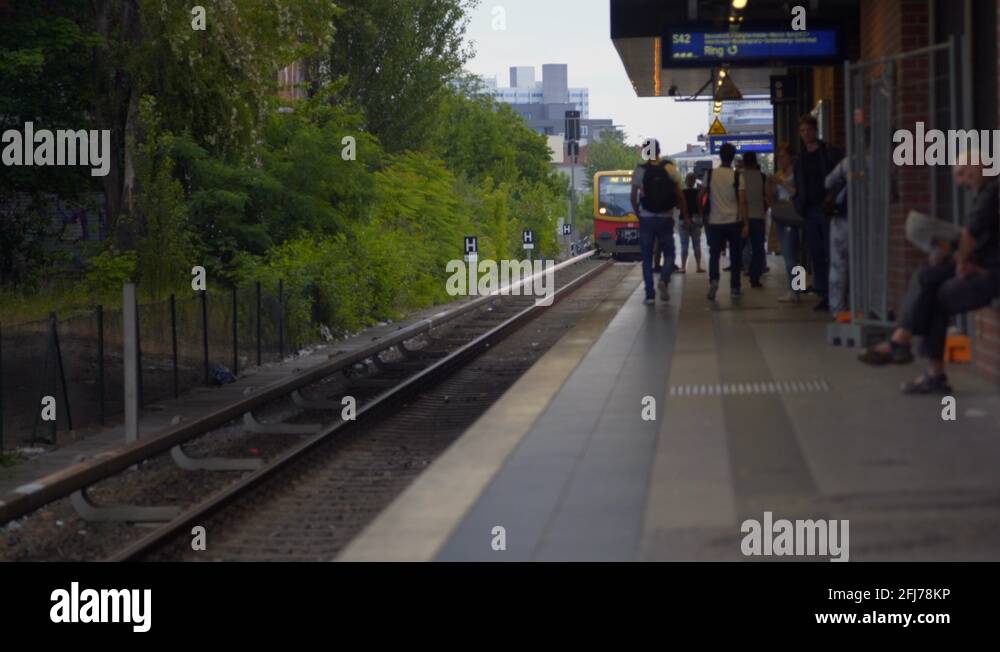 Train s bahn berlin platform Stock Videos & Footage - HD and 4K Video ...