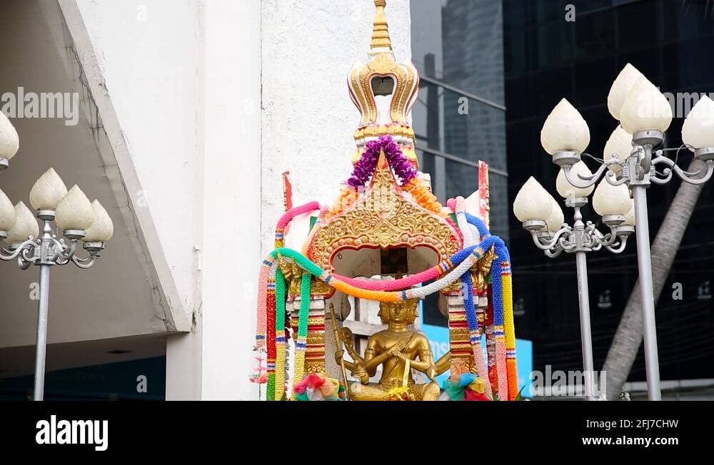 Spirit house shrine Stock Videos & Footage - HD and 4K Video Clips - Alamy