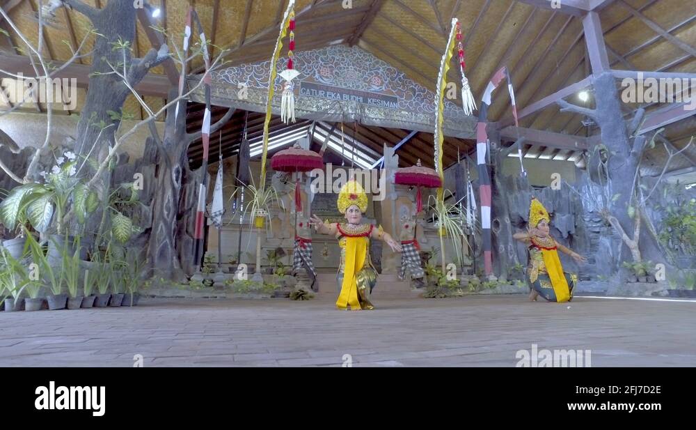 Balinese palace Stock Videos & Footage - HD and 4K Video Clips - Alamy