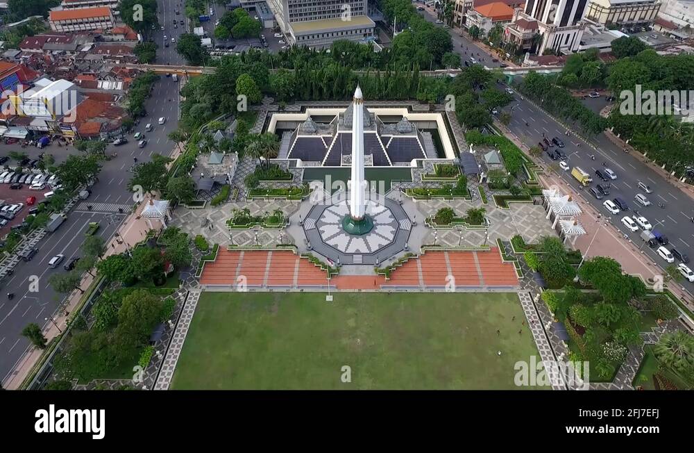 The Heroes Monument (Tugu Pahlawan) is a monument in Surabaya ...