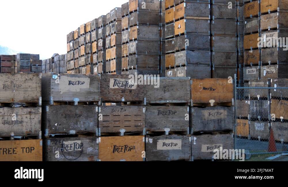 Transportation crates Stock Videos & Footage - HD and 4K Video Clips ...