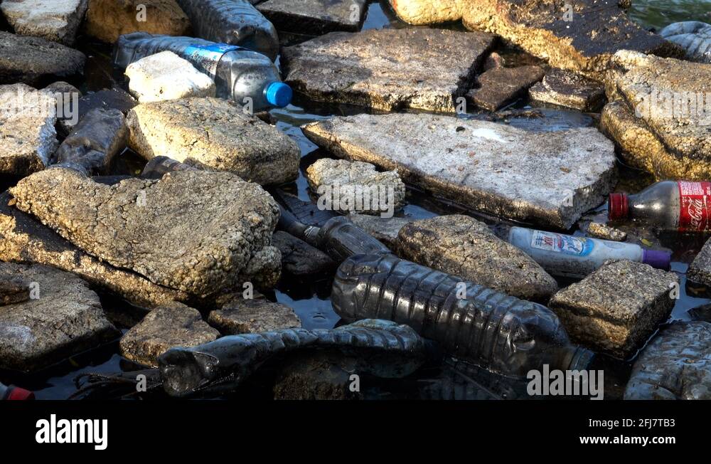 Plastic bottles floating ocean Stock Videos & Footage - HD and 4K Video ...