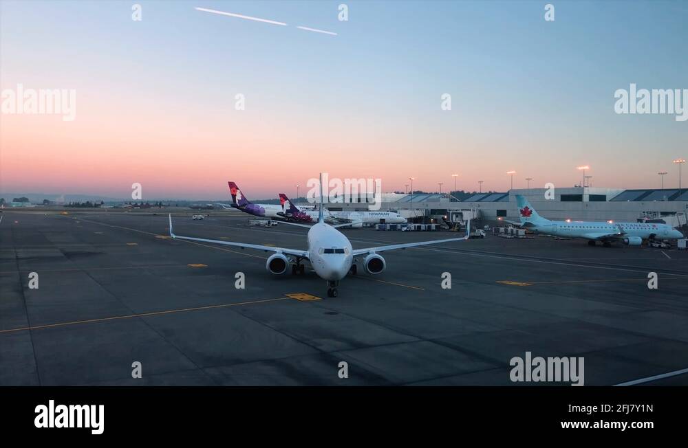 Plane parking Stock Videos & Footage - HD and 4K Video Clips - Alamy