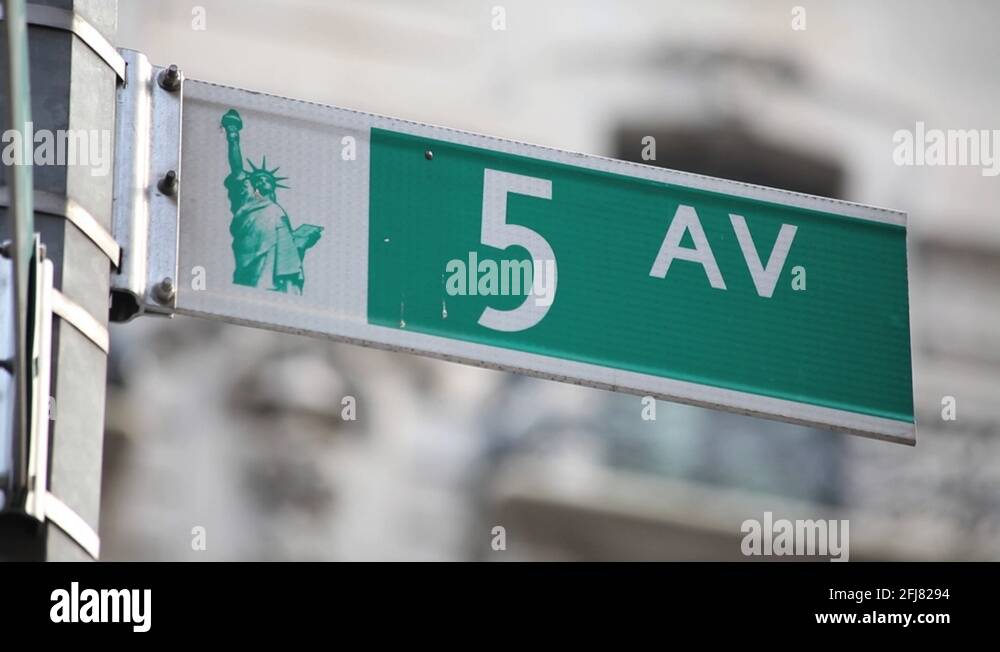Fifth 5th 5 avenue Stock Videos & Footage - HD and 4K Video Clips - Alamy