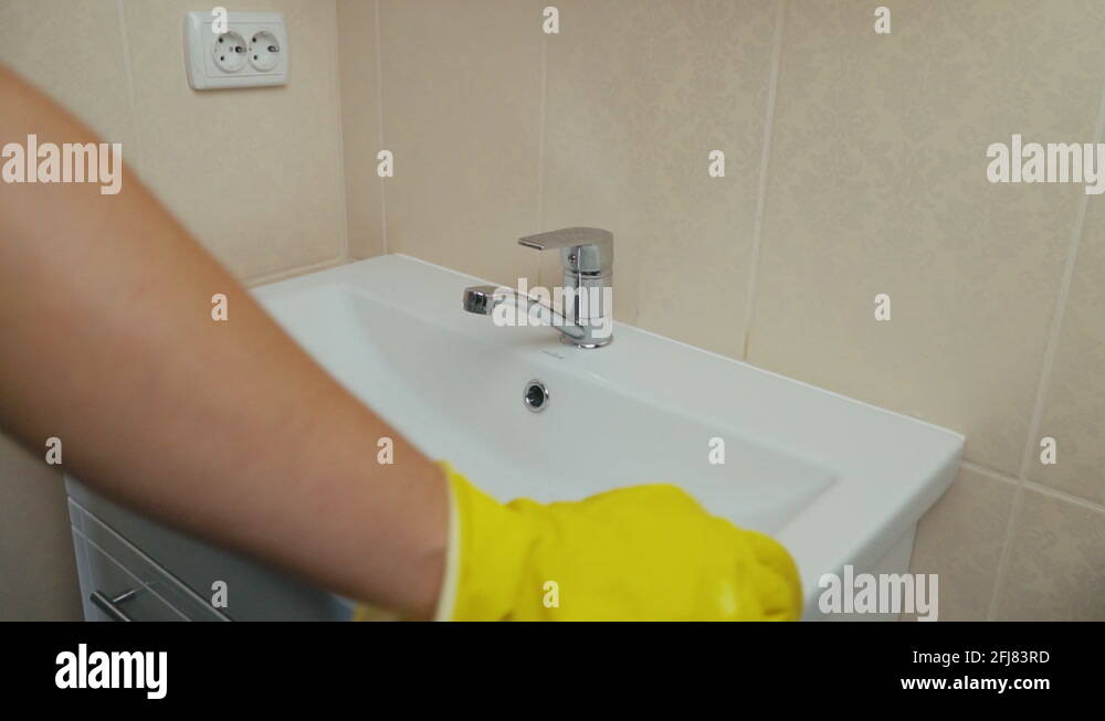 Wash basin washbasin Stock Videos & Footage - HD and 4K Video Clips - Alamy