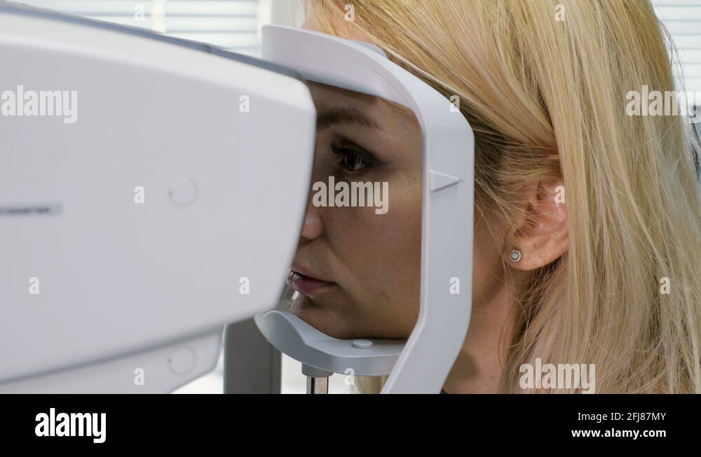 Eye test machine Stock Videos & Footage - HD and 4K Video Clips - Alamy