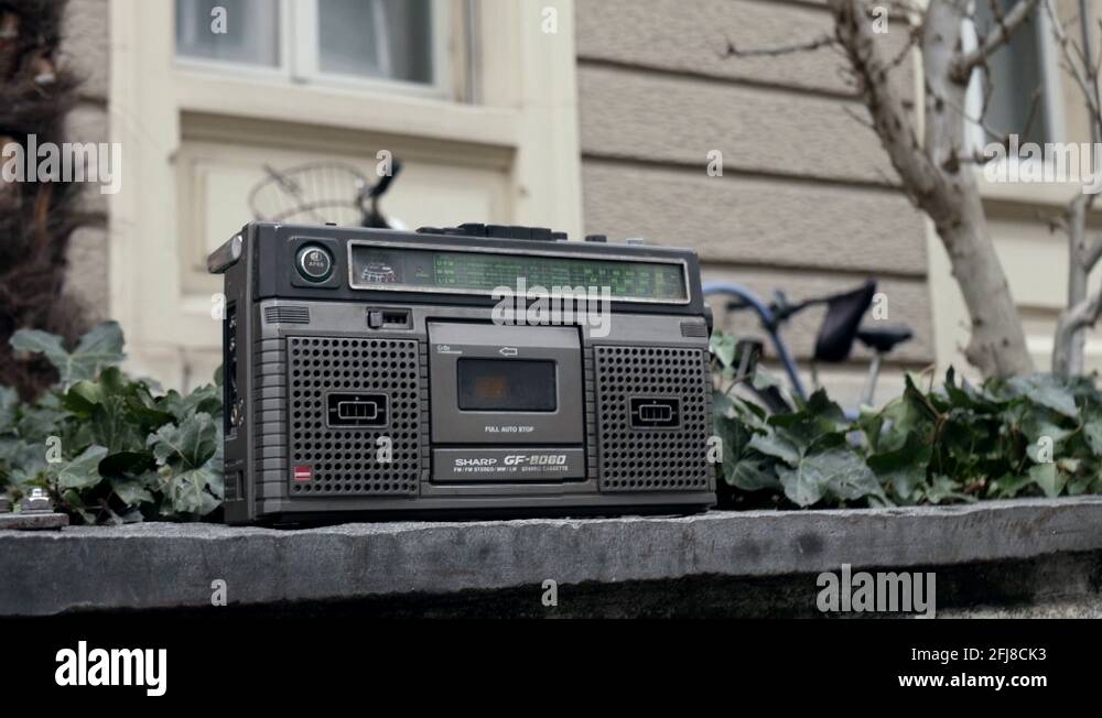 Radio sharp Stock Videos & Footage - HD and 4K Video Clips - Alamy