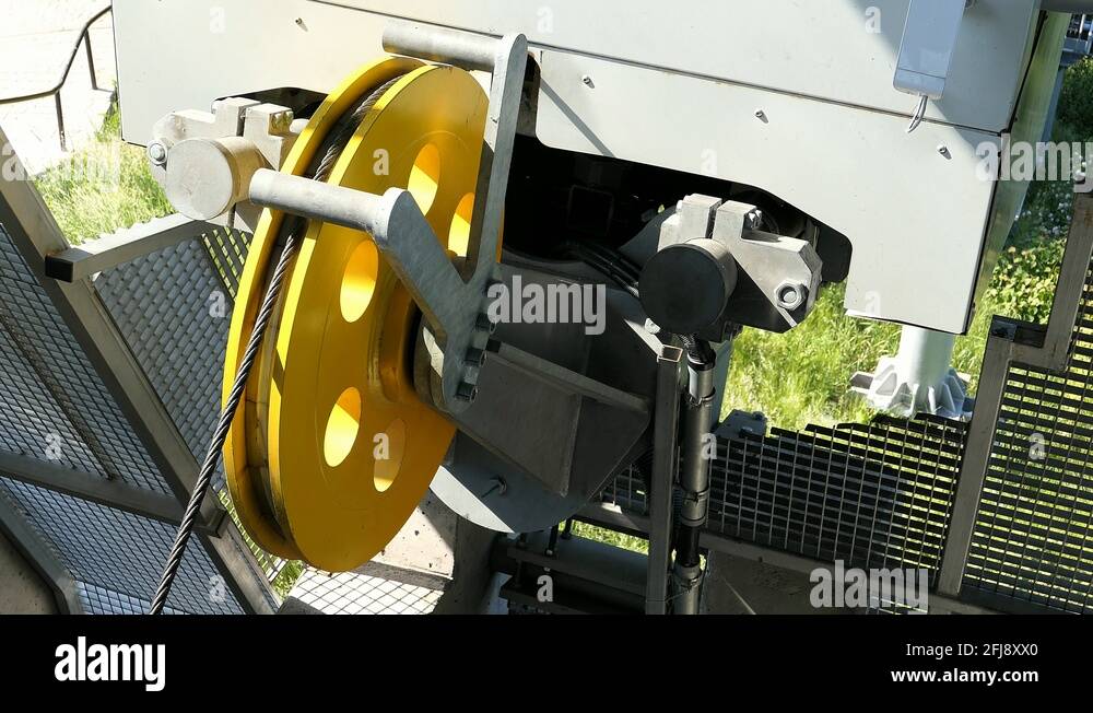 Lifting wheel Stock Videos & Footage - HD and 4K Video Clips - Alamy