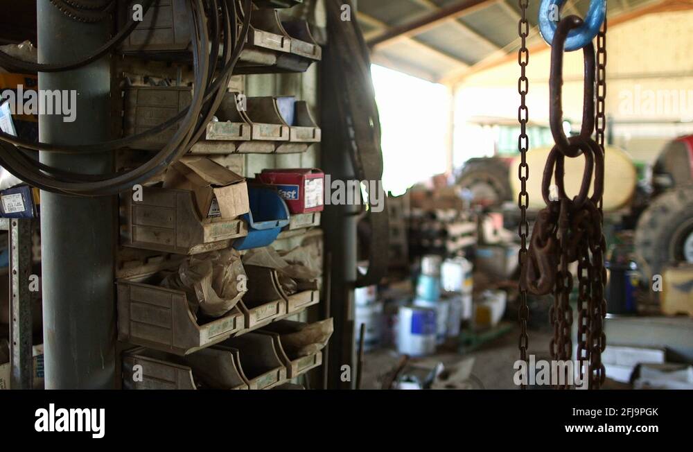 Messy chains Stock Videos & Footage - HD and 4K Video Clips - Alamy