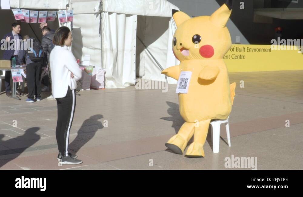 Computer mascot Stock Videos & Footage - HD and 4K Video Clips - Alamy