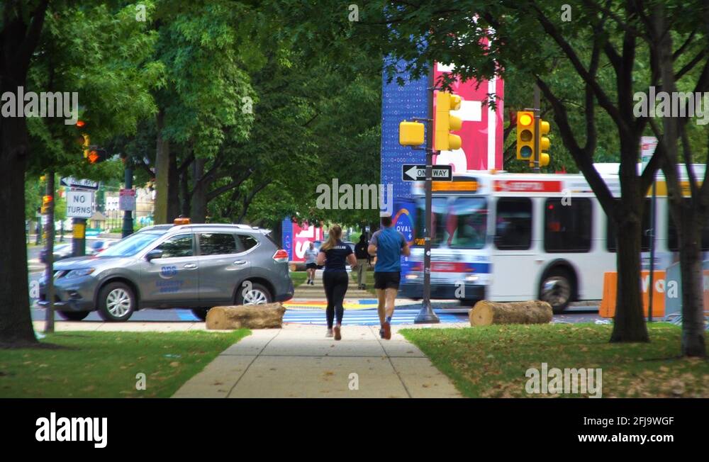 Family run exercise Stock Videos & Footage - HD and 4K Video Clips - Alamy