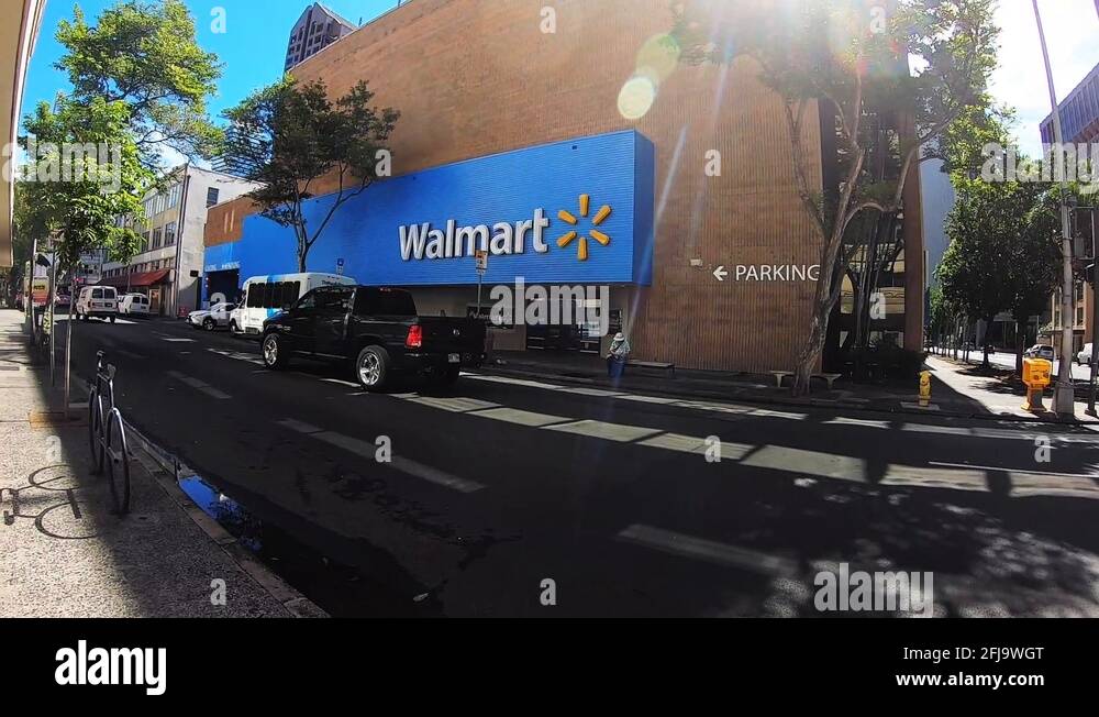Walmart sign Stock Videos & Footage - HD and 4K Video Clips - Alamy