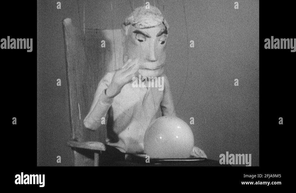 Ball puppet Stock Videos & Footage - HD and 4K Video Clips - Alamy