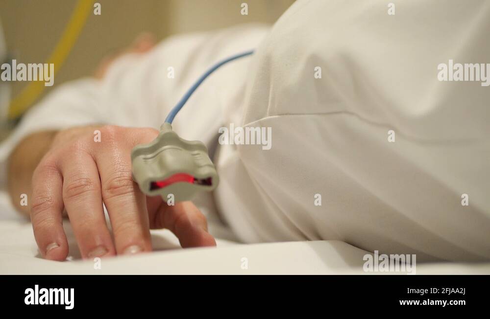 Oxygen saturation probe Stock Videos & Footage - HD and 4K Video Clips ...