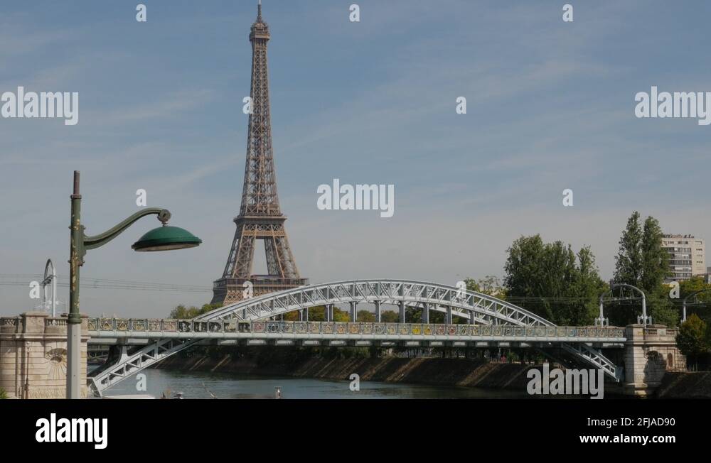 Pont rouelle bridge Stock Videos & Footage - HD and 4K Video Clips - Alamy