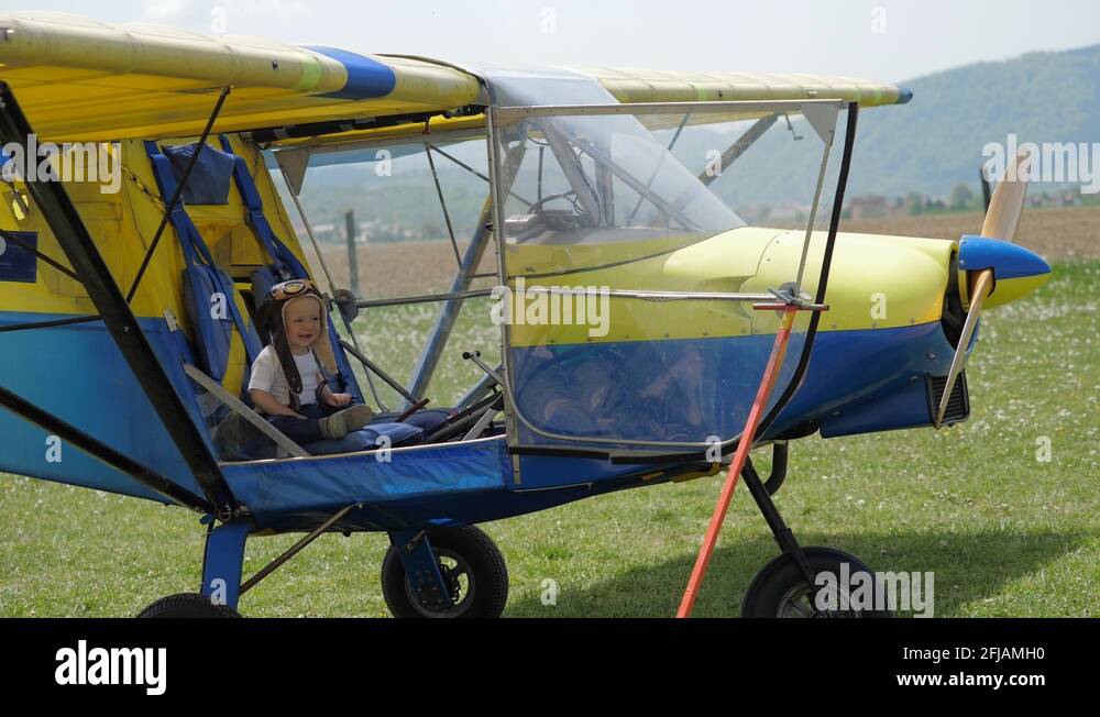 Pilot laughing Stock Videos & Footage - HD and 4K Video Clips - Alamy