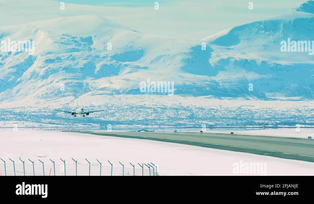 Cinematic plane landing Stock Videos & Footage - HD and 4K Video Clips ...