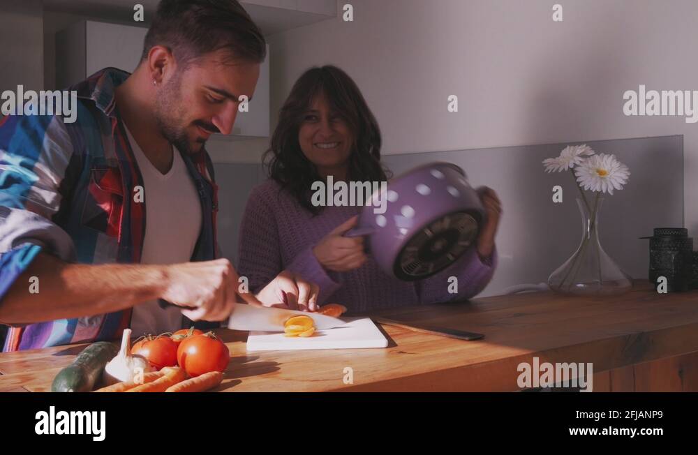 Pot on head cut Stock Videos & Footage - HD and 4K Video Clips - Alamy