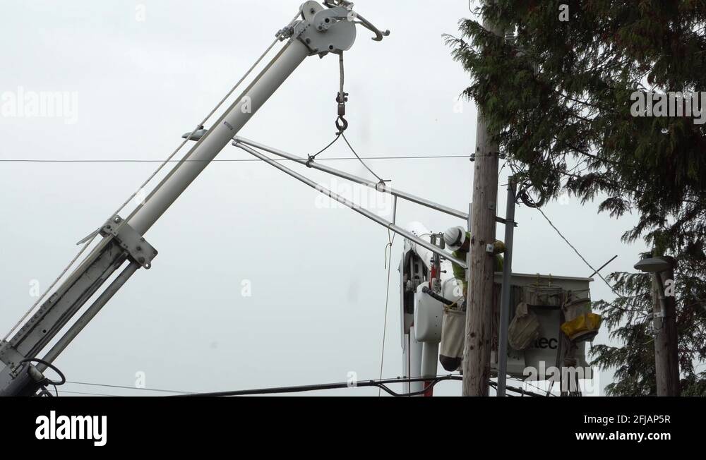 Install crane Stock Videos & Footage - HD and 4K Video Clips - Alamy