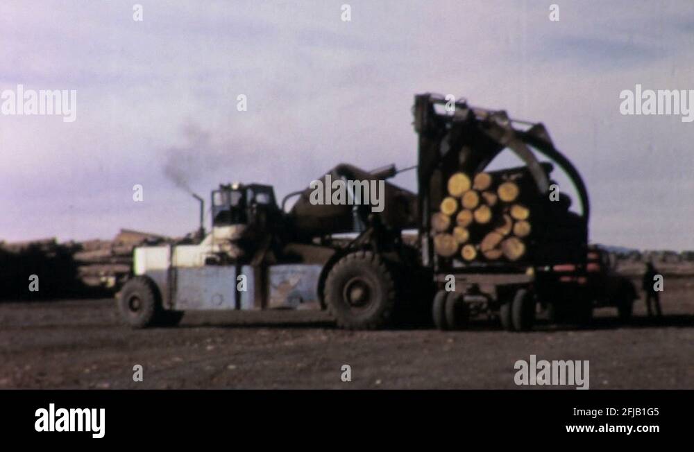 Vintage log truck Stock Videos & Footage - HD and 4K Video Clips - Alamy
