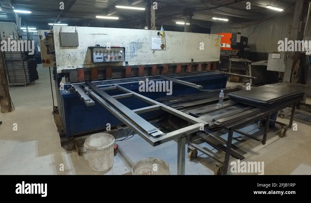 Sheet cutting machine Stock Videos & Footage - HD and 4K Video Clips ...