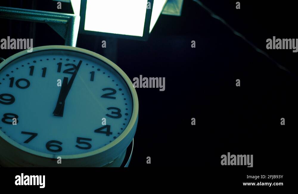 Japanese clock Stock Videos & Footage - HD and 4K Video Clips - Alamy