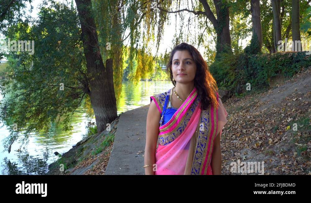 India woman in saree walking Stock Videos & Footage - HD and 4K Video ...