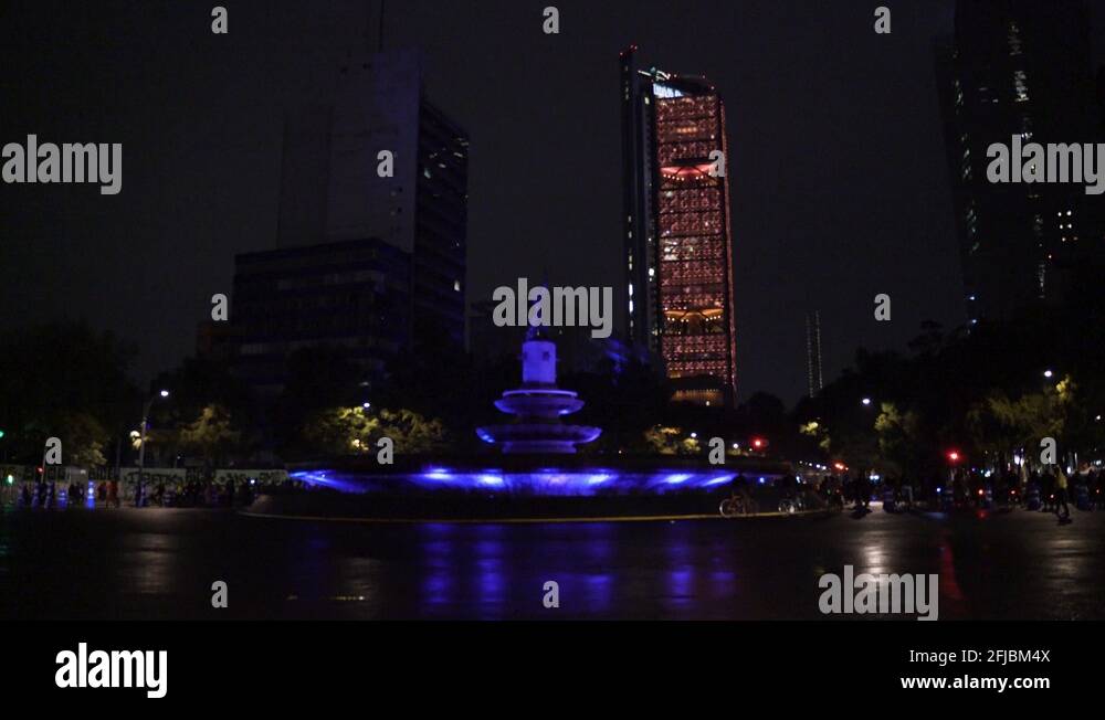 Dia de muertos night ride on reforma street, day of the dead bike ride Stock Video Footage - Alamy