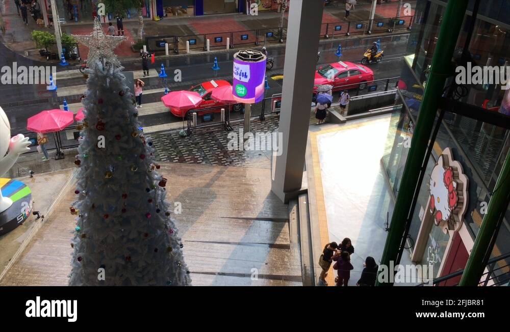 Bangkok siam square shopping mall Stock Videos & Footage - HD and 4K ...