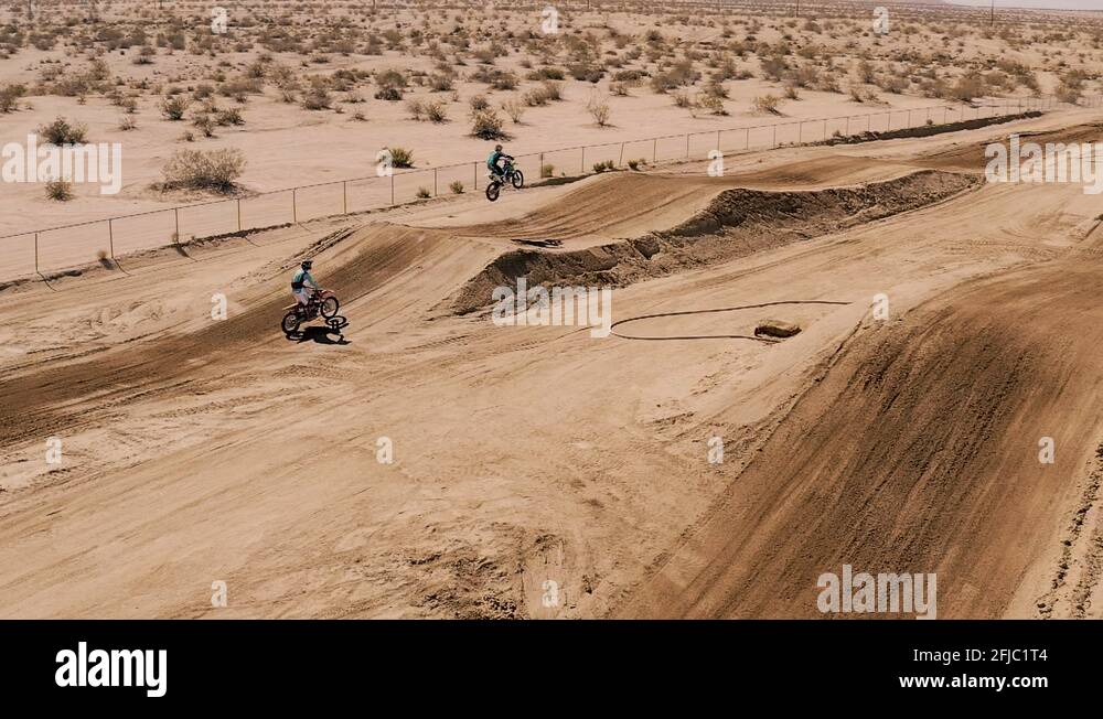 Dirt race track Stock Videos & Footage - HD and 4K Video Clips - Alamy