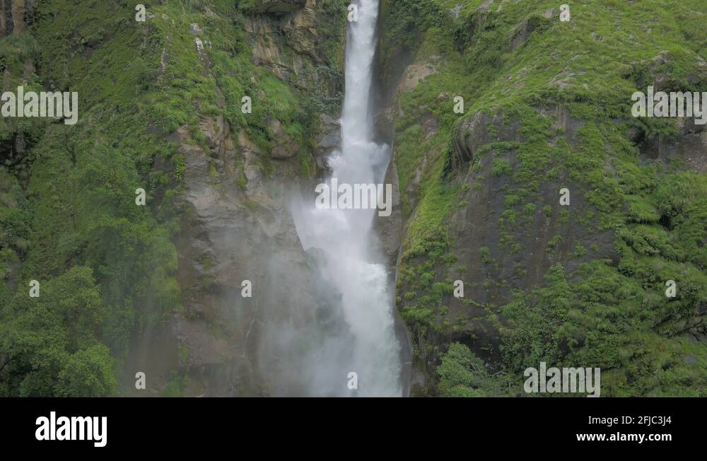 Waterfall hitting rocks Stock Videos & Footage - HD and 4K Video Clips ...