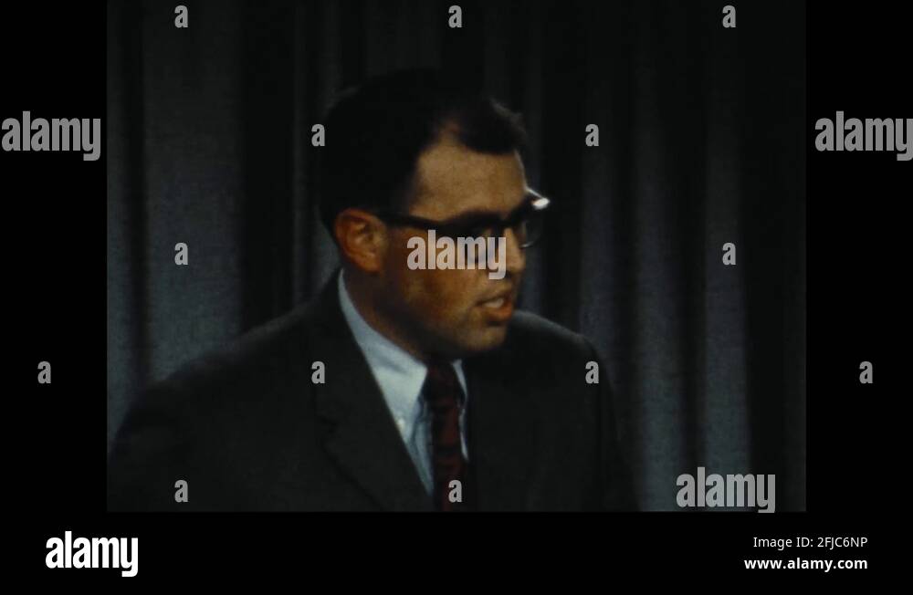 Dr Roger Shields talks about return of three POWs to the members of ...