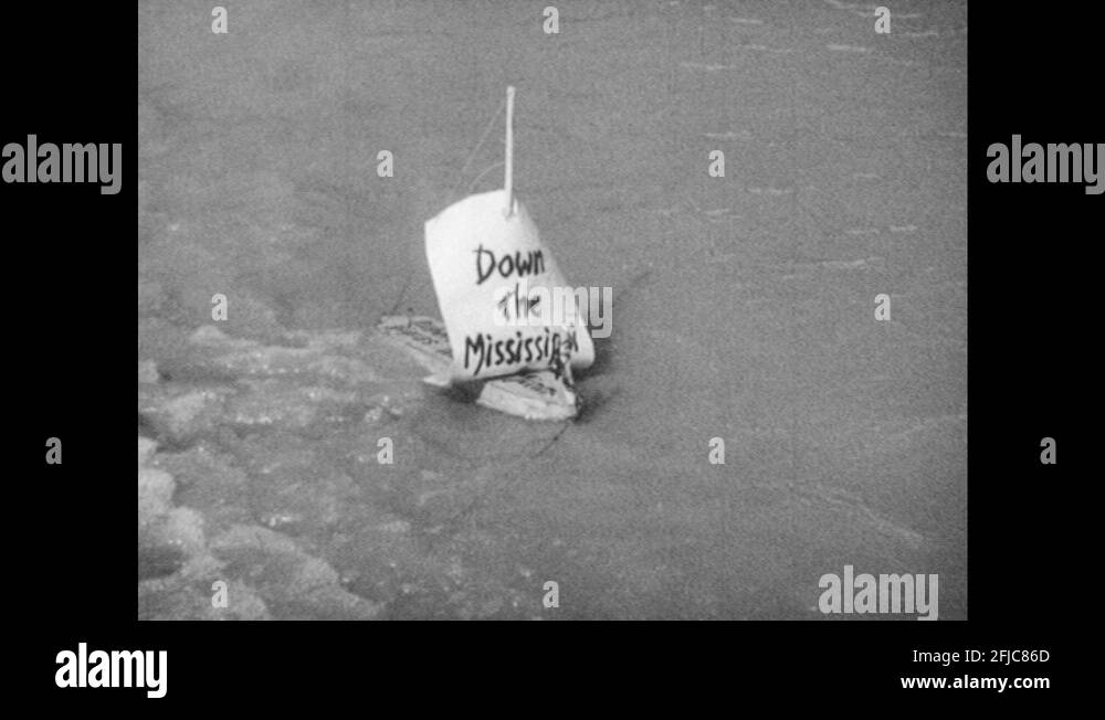 Boat stuck on rocks Stock Videos & Footage - HD and 4K Video Clips - Alamy